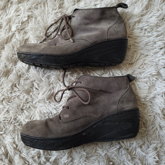 boc | Shoes | Born Concept Boc Leather Suede Naydeen Booties Wedge Heel ...